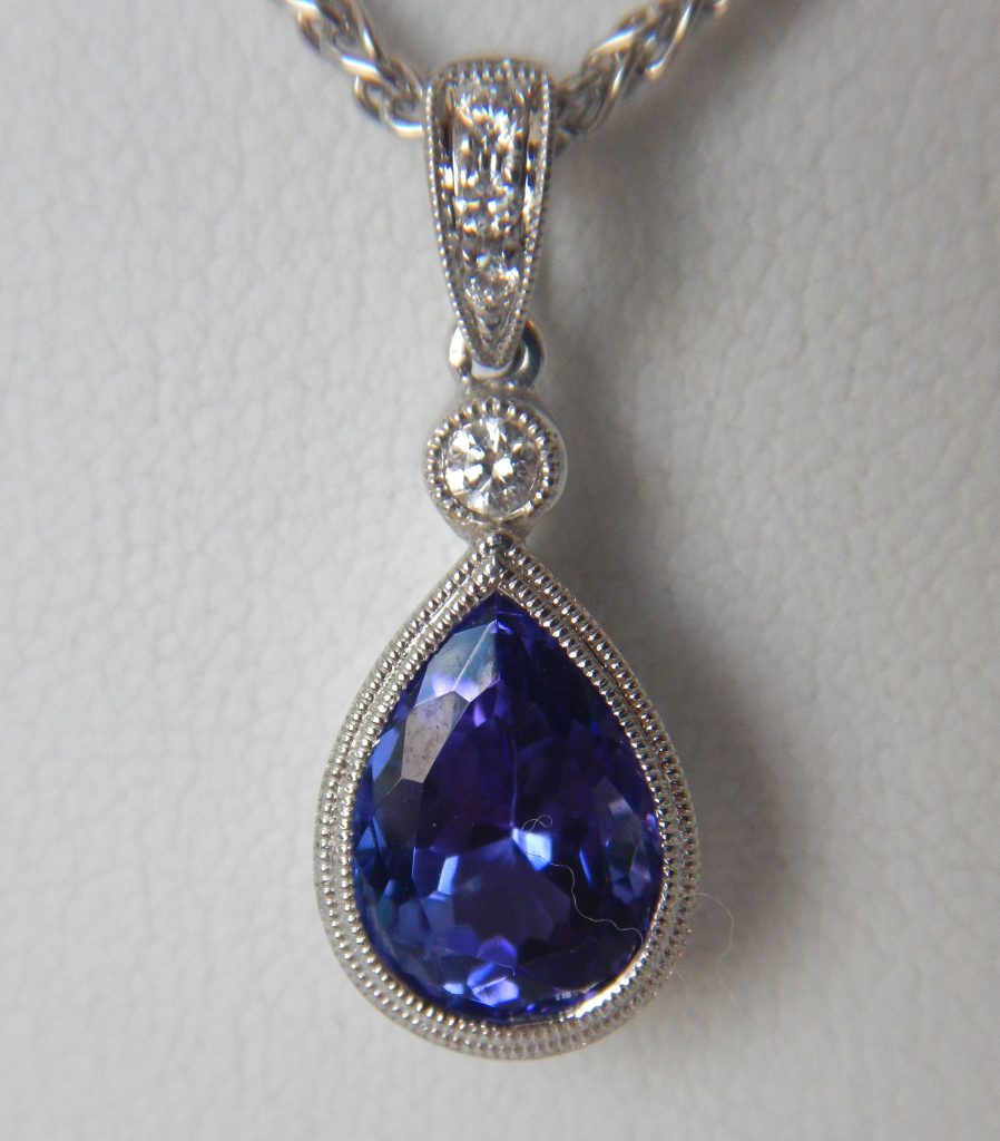 Tanzanite Pendant | Kloiber Jewelers