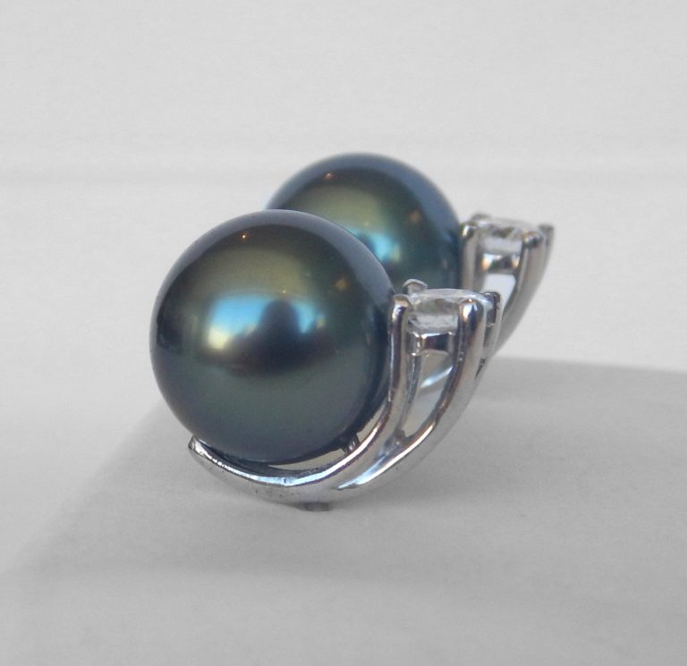 Tahitian Pearl Studs | Kloiber Jewelers